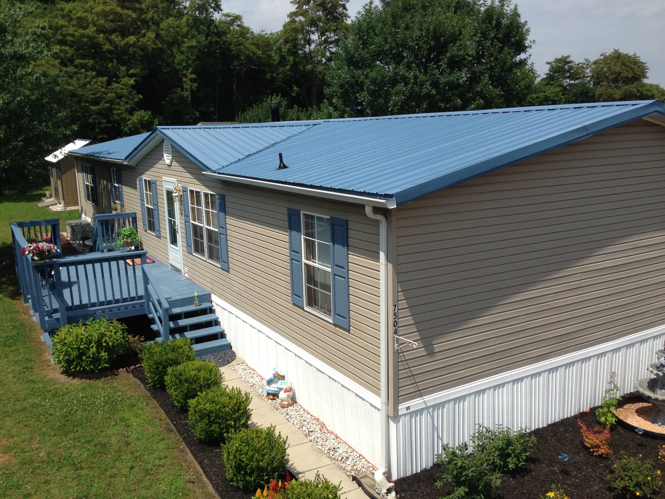 Top Mobile Home Roof Coating Options - Maximize Durability - Freedom ...