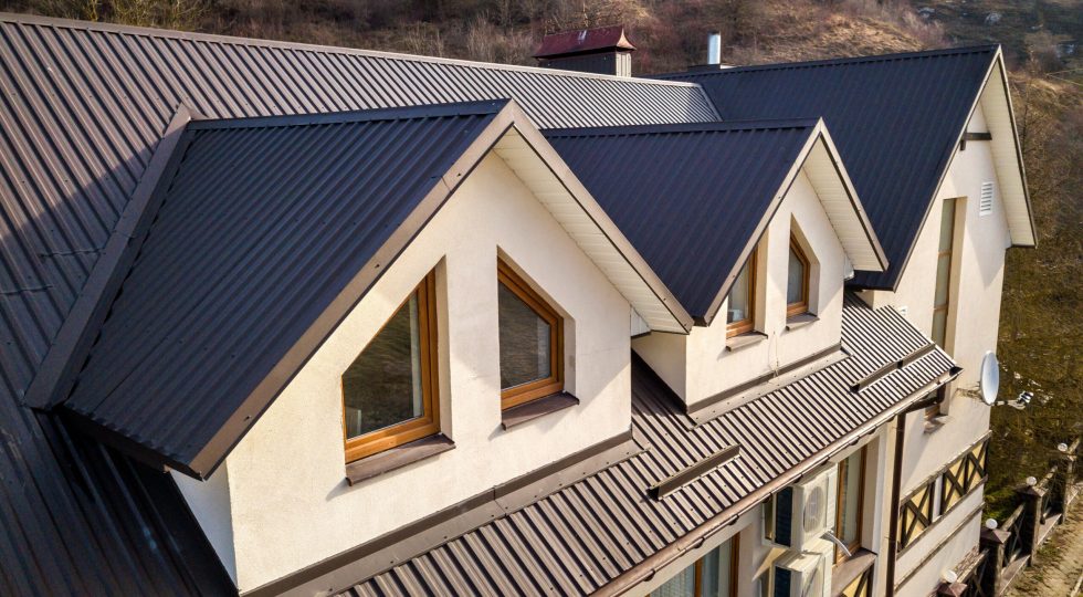 How to Put a Metal Roof on a Mobile Home: A Simple Guide - Freedom ...